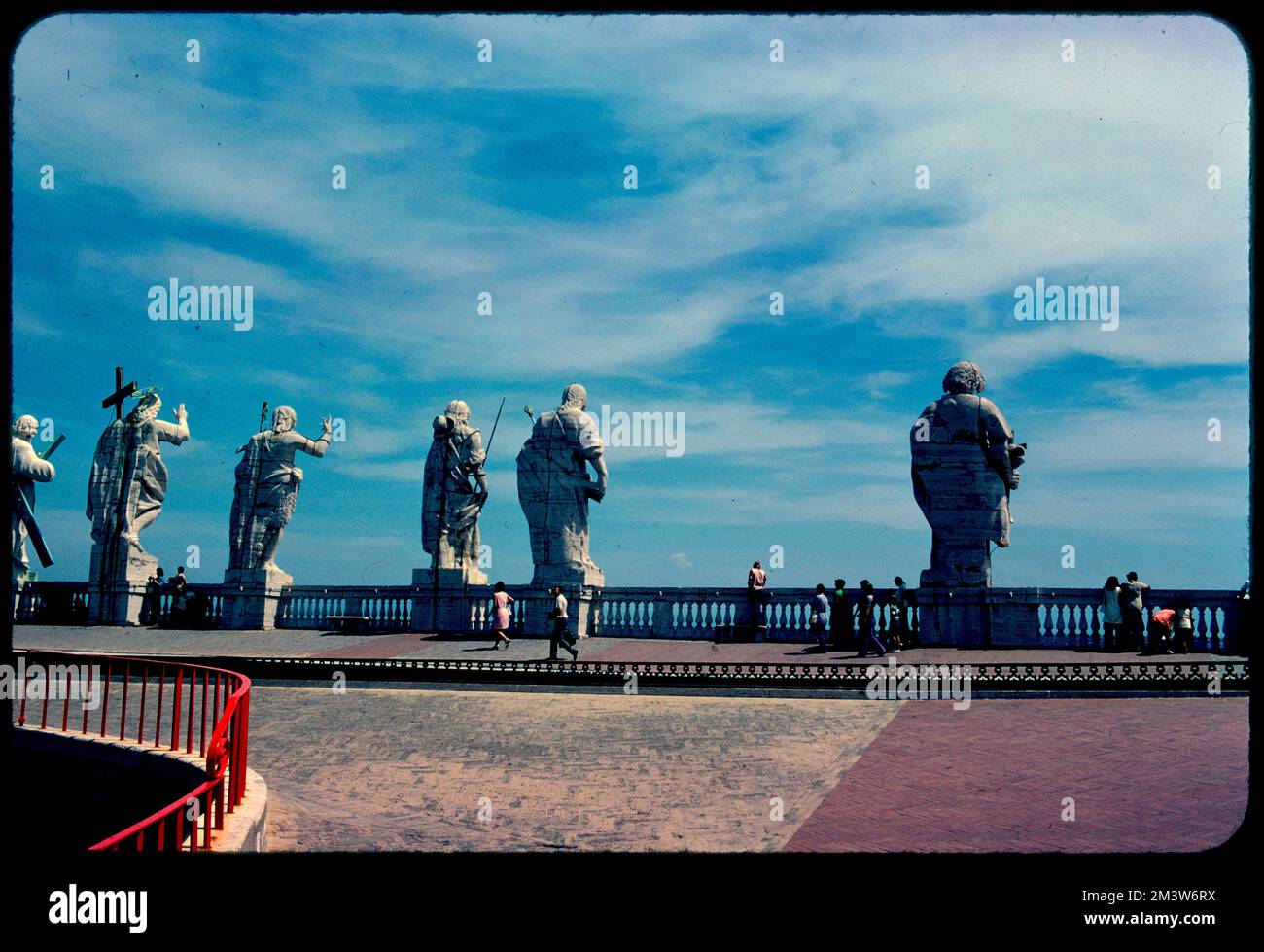 Statues on roof of St. Peter's Basilica, Vatican City , Basilicas ...