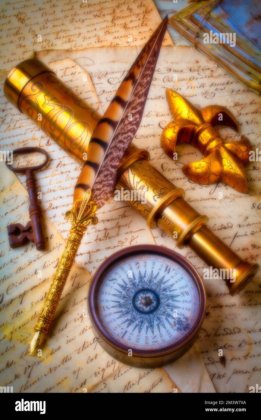 Circular scope hi-res stock photography and images - Alamy
