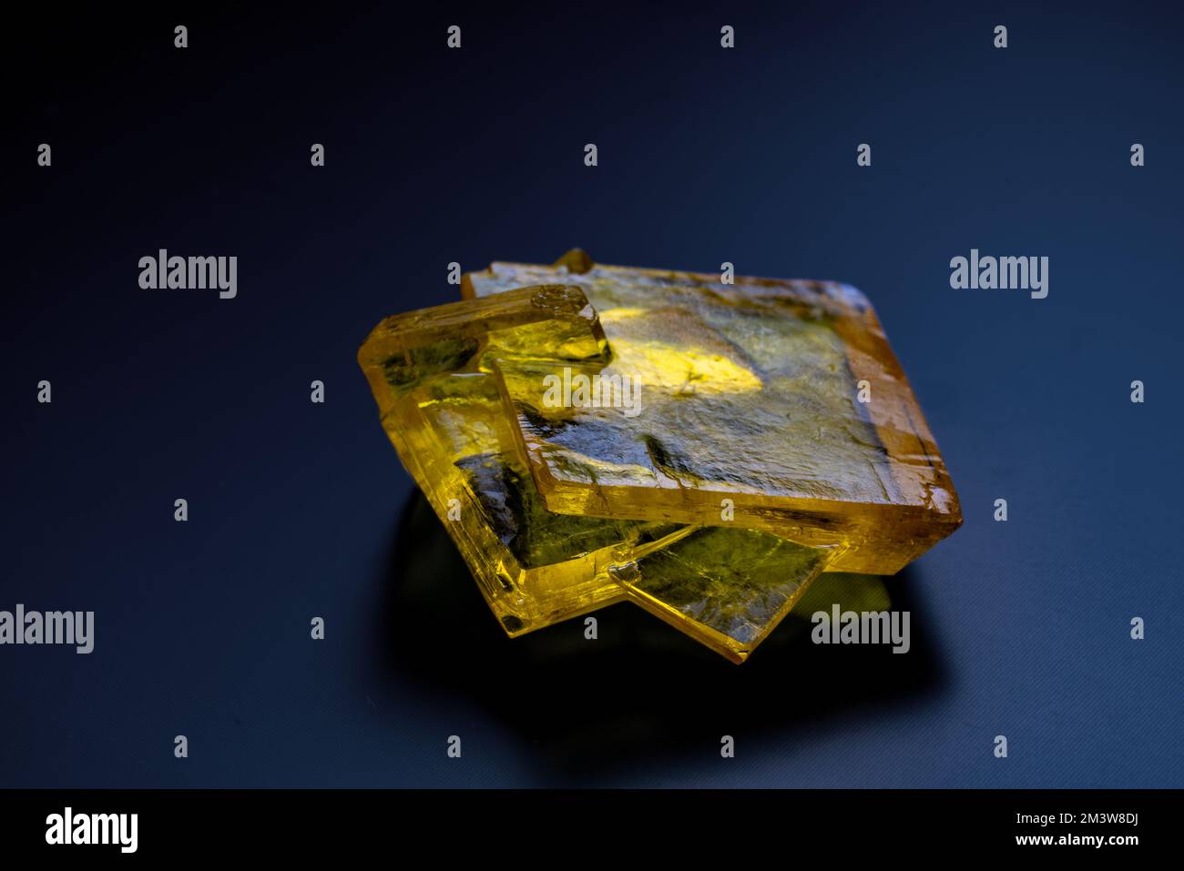 Yellow gemstone hi-res stock photography and images - Alamy