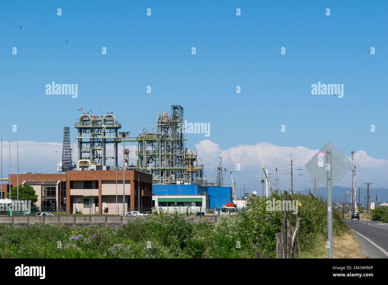 Oil refinery at Talcahuano industrial complex, Chile Stock Photo - Alamy