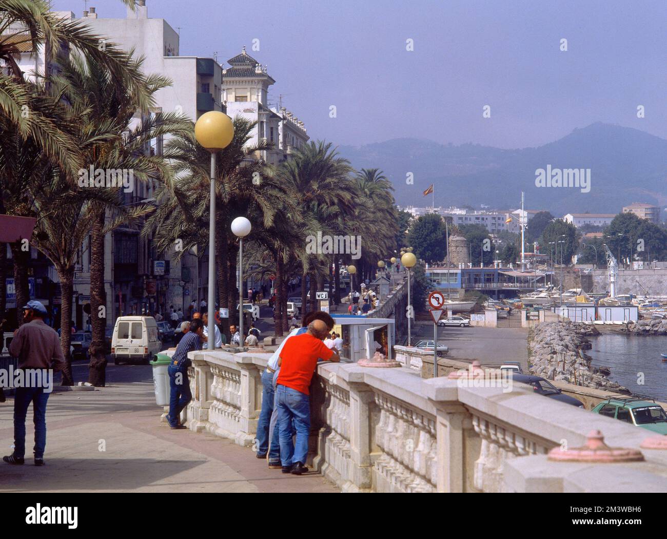 PASEO DE LAS PALMERAS-BARANDILLA Y PASEO MARITIMO. Location: EXTERIOR ...