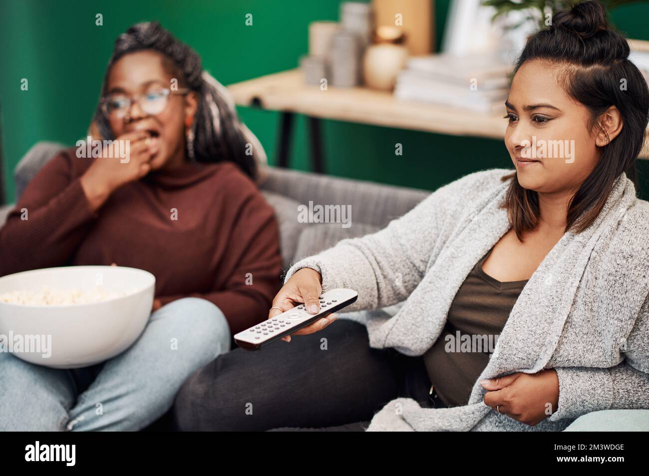 Girls night in hi-res stock photography and images - Alamy