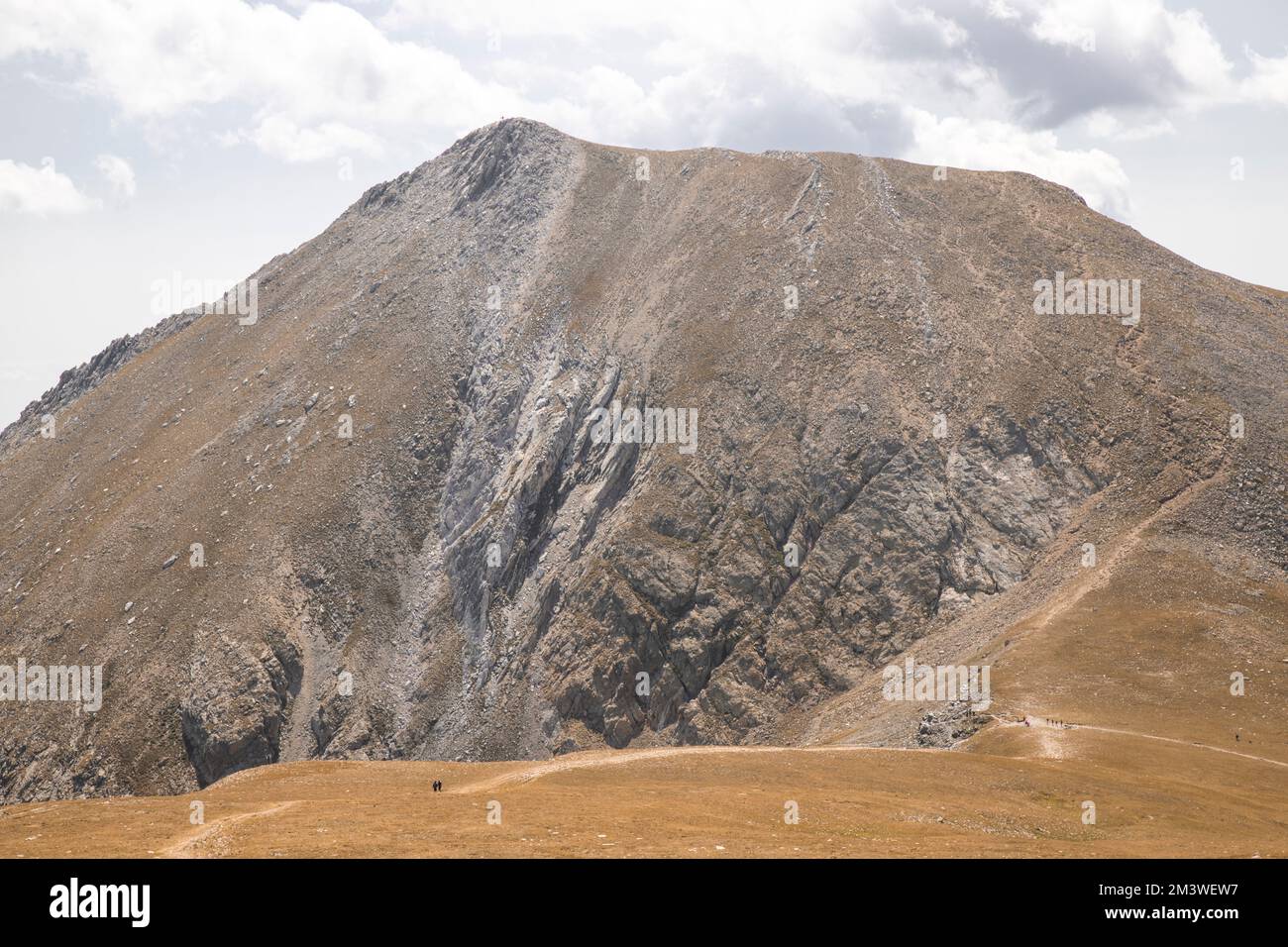 A landscape of the rocky Pyrenees mountains on a sunny day Stock Photo ...