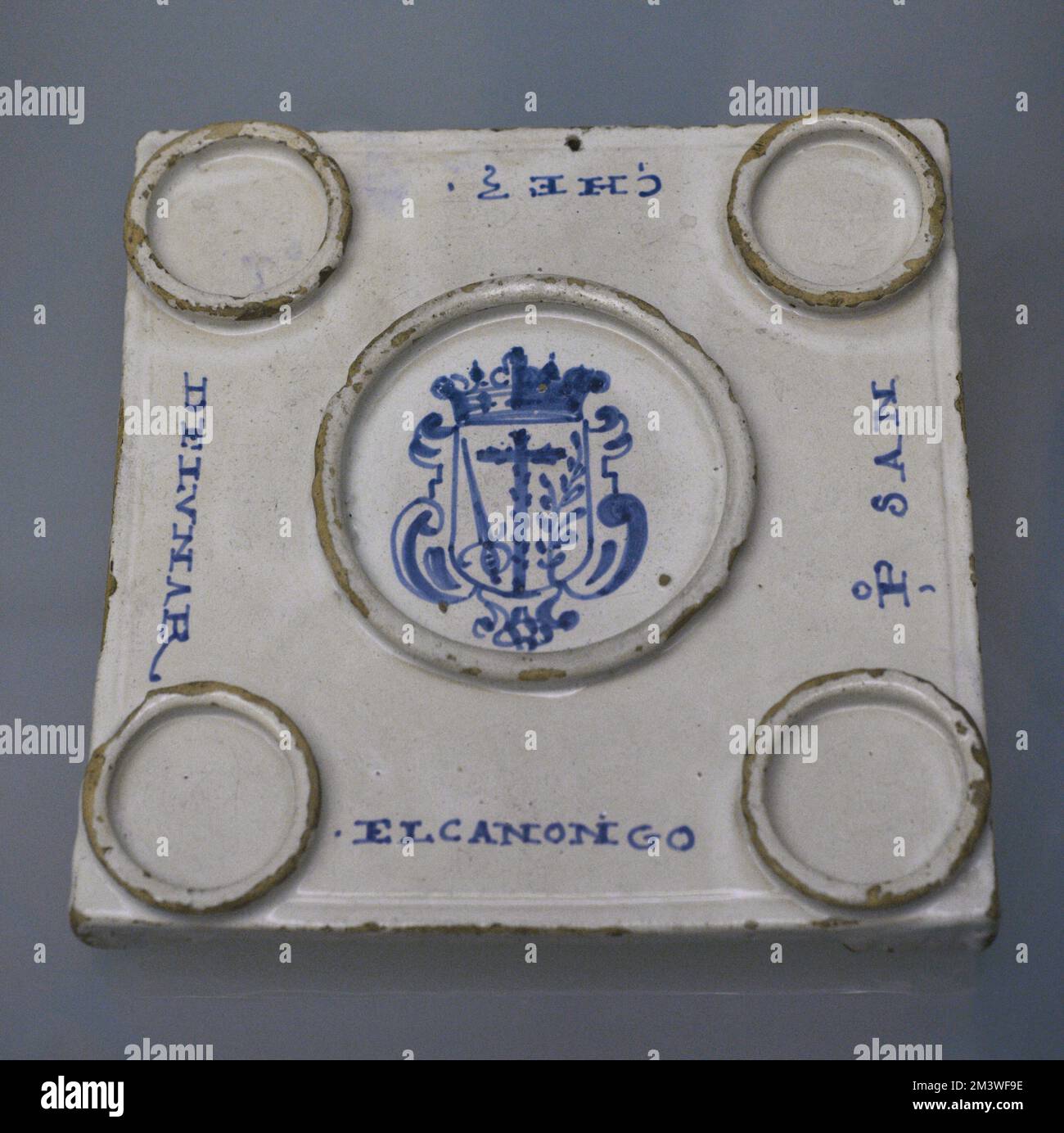 Símbolos de la religión hi-res stock photography and images - Alamy