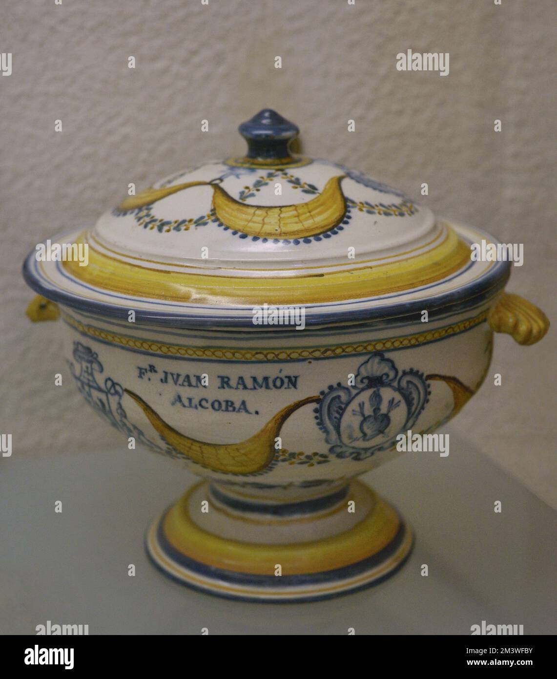 Tureen. 18th century. Ceramic. From Talavera de la Reina (Toledo ...