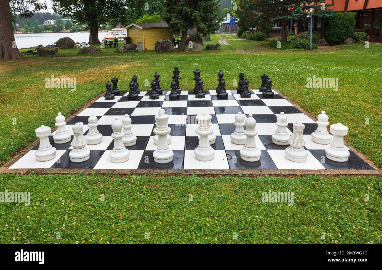 Street chess hi-res stock photography and images - Alamy