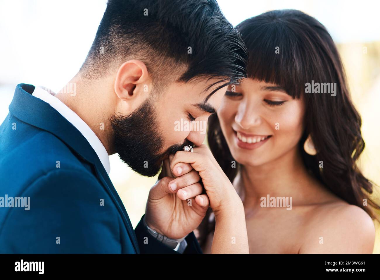 Man kissing hand hi-res stock photography and images - Alamy