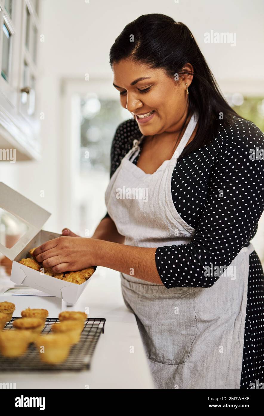 Making fresh pies hi-res stock photography and images - Alamy