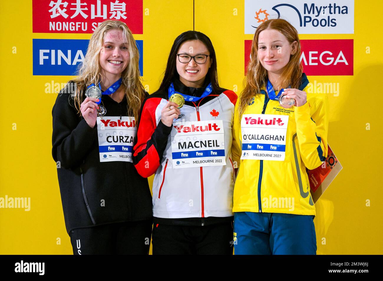 Claire curzan of united states of america hi-res stock photography and ...