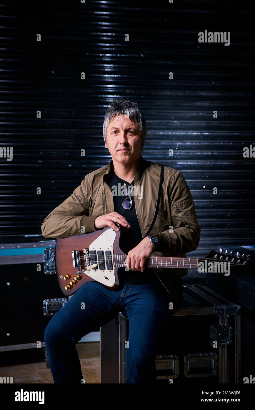 Gem archer posed hi-res stock photography and images - Alamy
