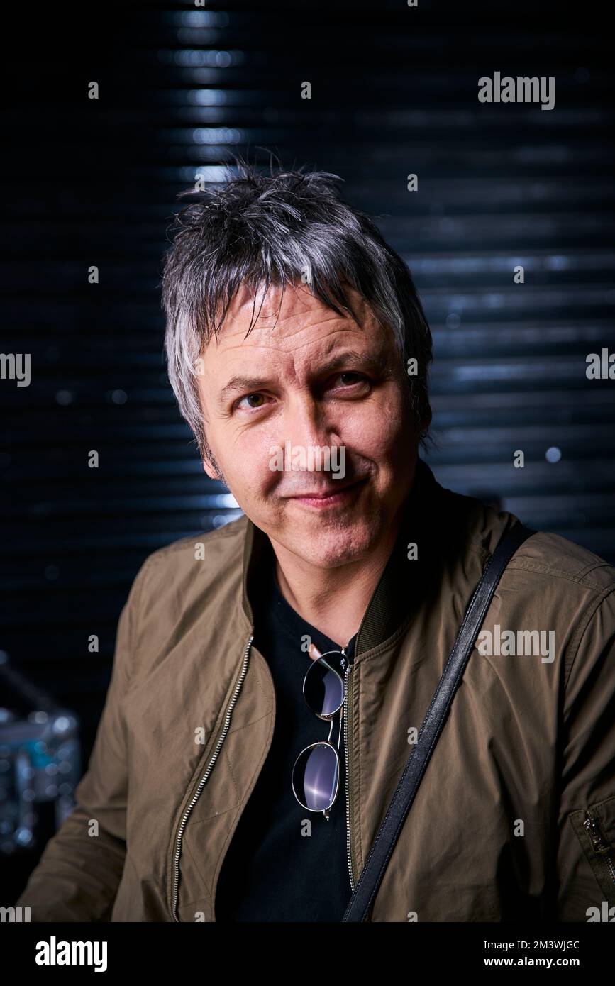 Gem archer oasis guitar player hi-res stock photography and images - Alamy