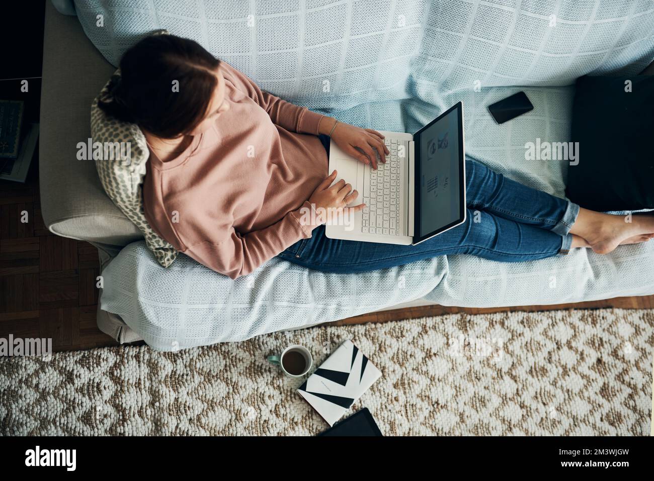 Binge watch laptop hi-res stock photography and images - Alamy