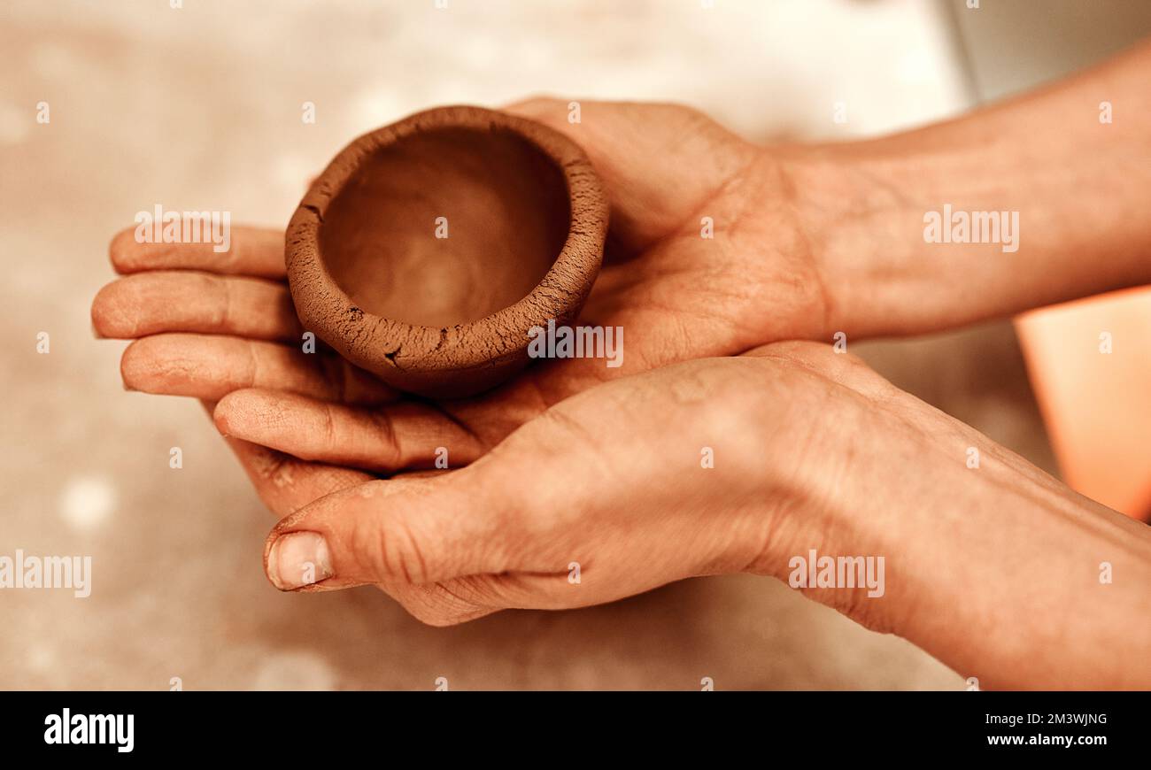 Woman shaping clay hi-res stock photography and images - Alamy