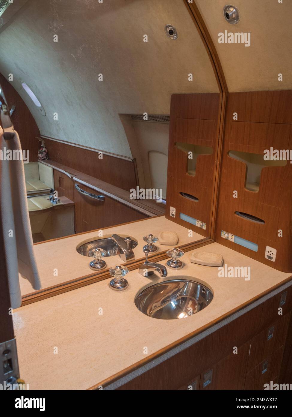 An ornate bathroom inside a Vickers 1103 VC10 'Sultan of Oman' on ...