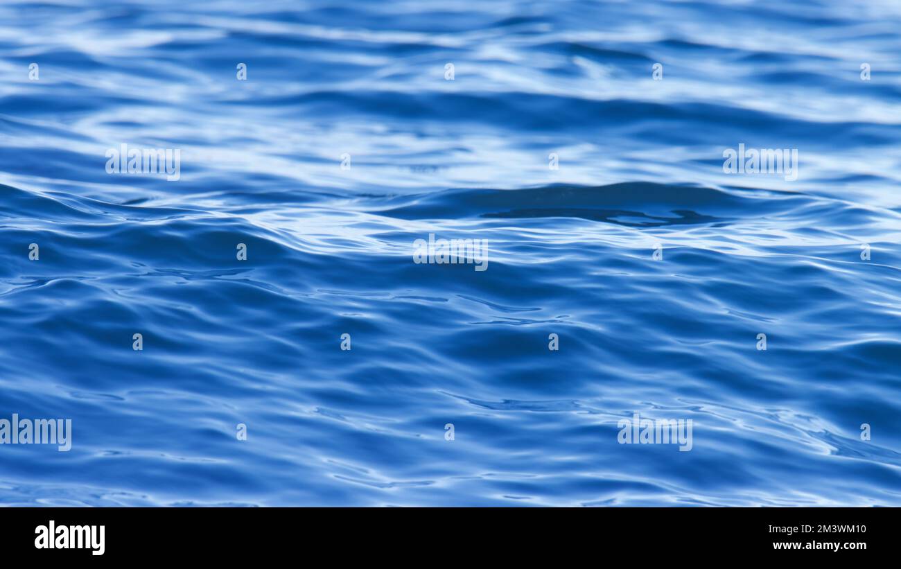 Blue underwater surface ripples hi-res stock photography and images - Alamy