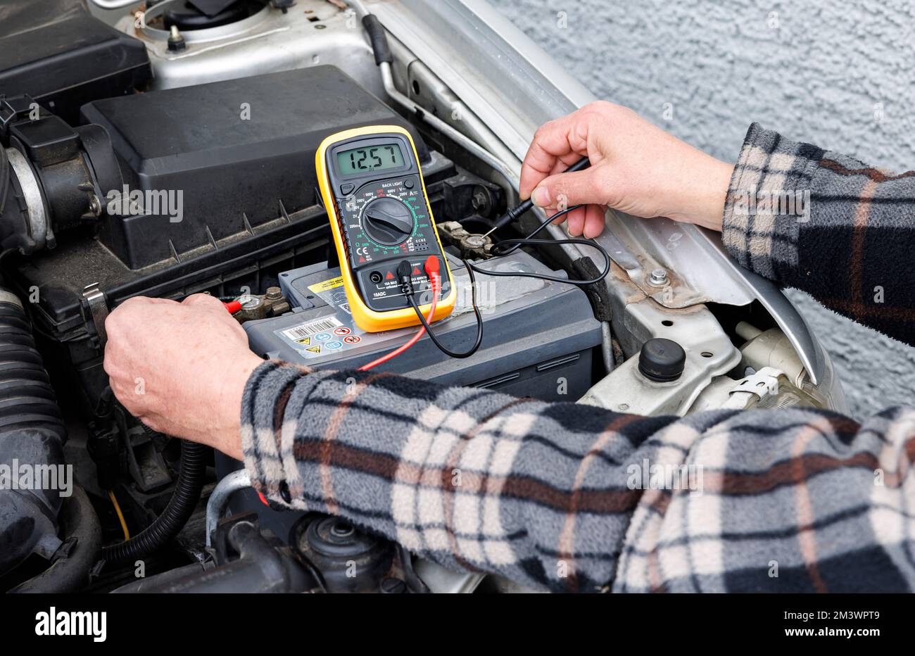 Battery meter hi-res stock photography and images - Alamy