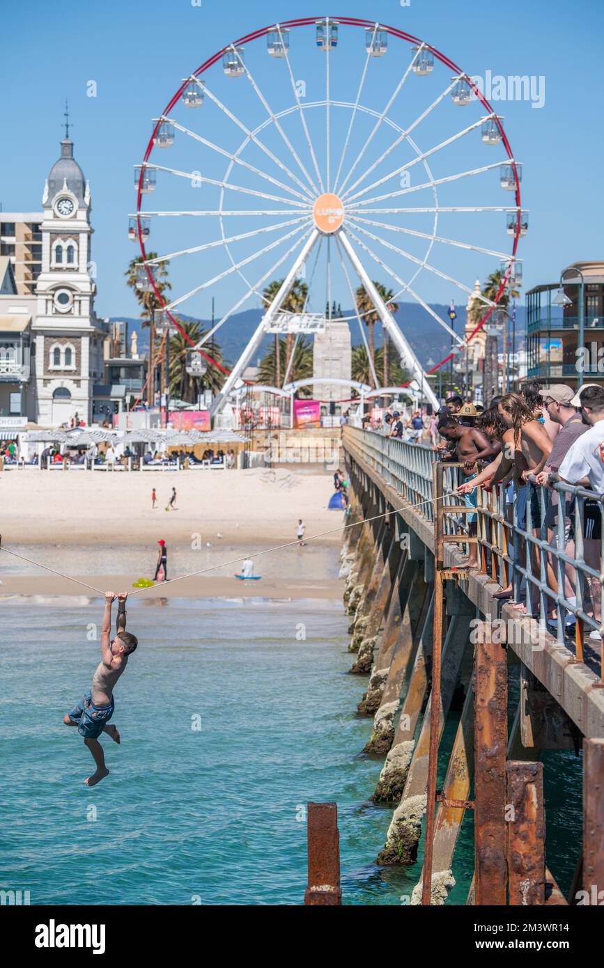 Sunshinning hi-res stock photography and images - Alamy