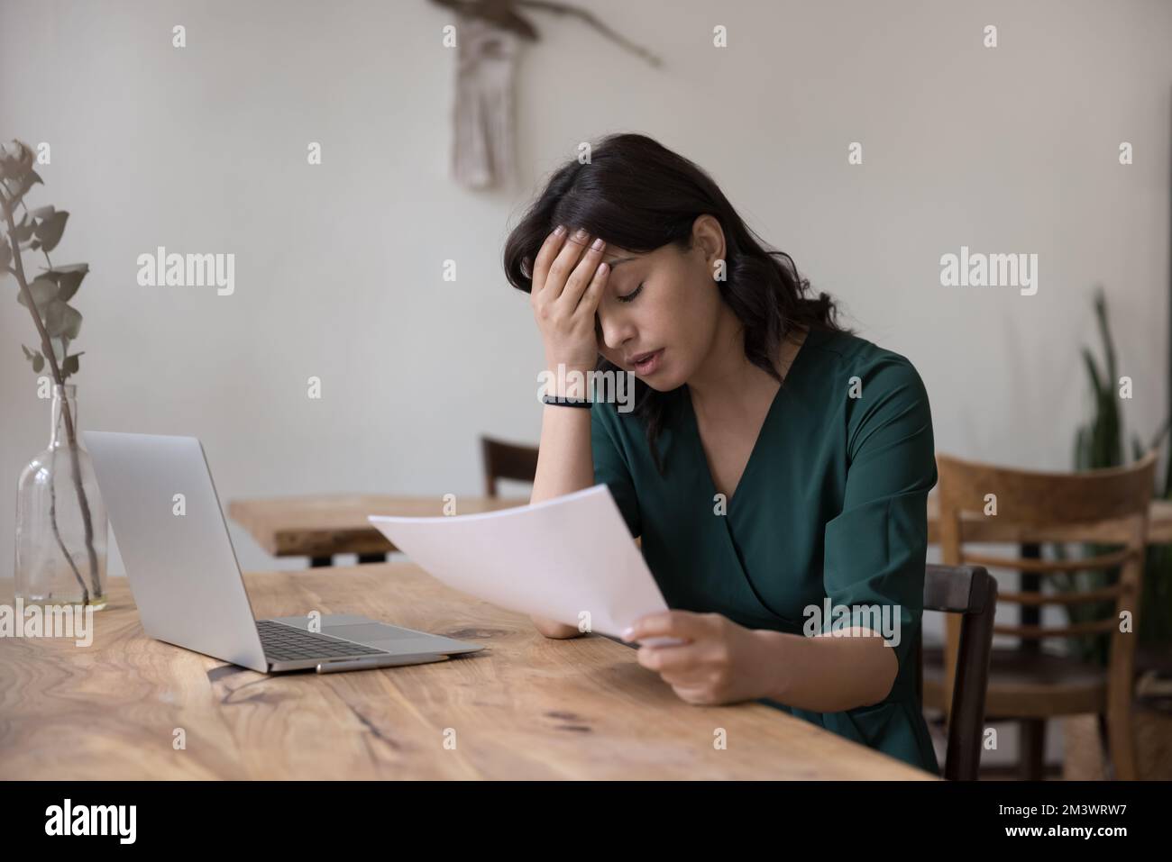 Beautiful female employee hi-res stock photography and images - Alamy