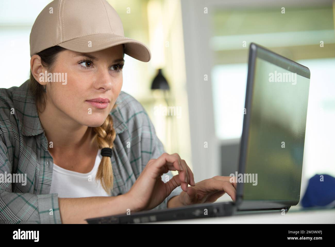 Female technician working electronic laboratory hi-res stock ...