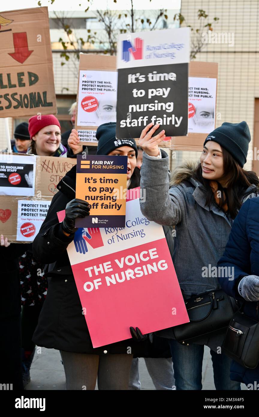 Nurses' Strike, St Thomas' Hospital, Westminster, London. UK Stock Photo - Alamy
