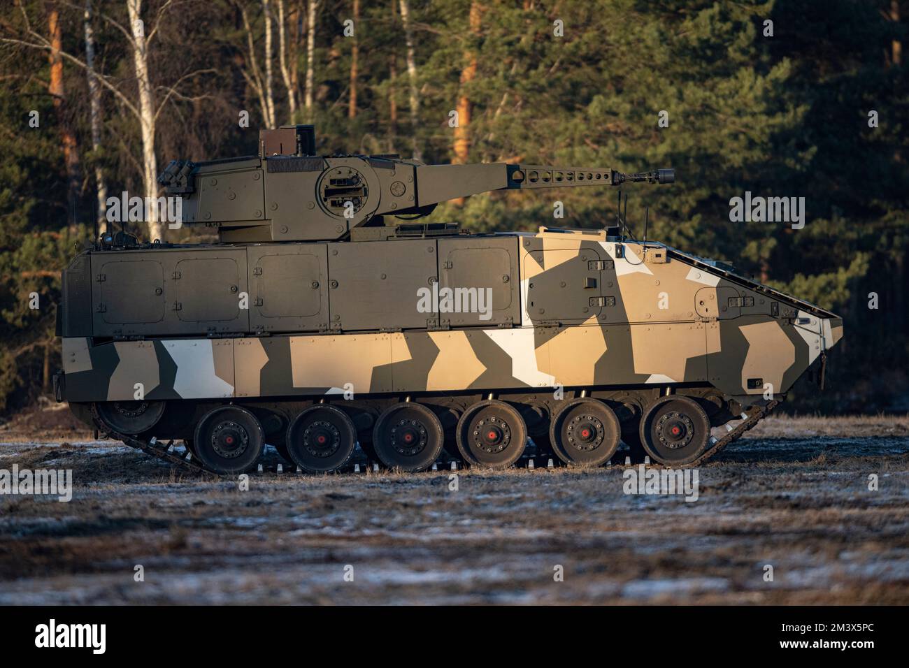 Krauss maffei wegmann kmw hi-res stock photography and images - Alamy