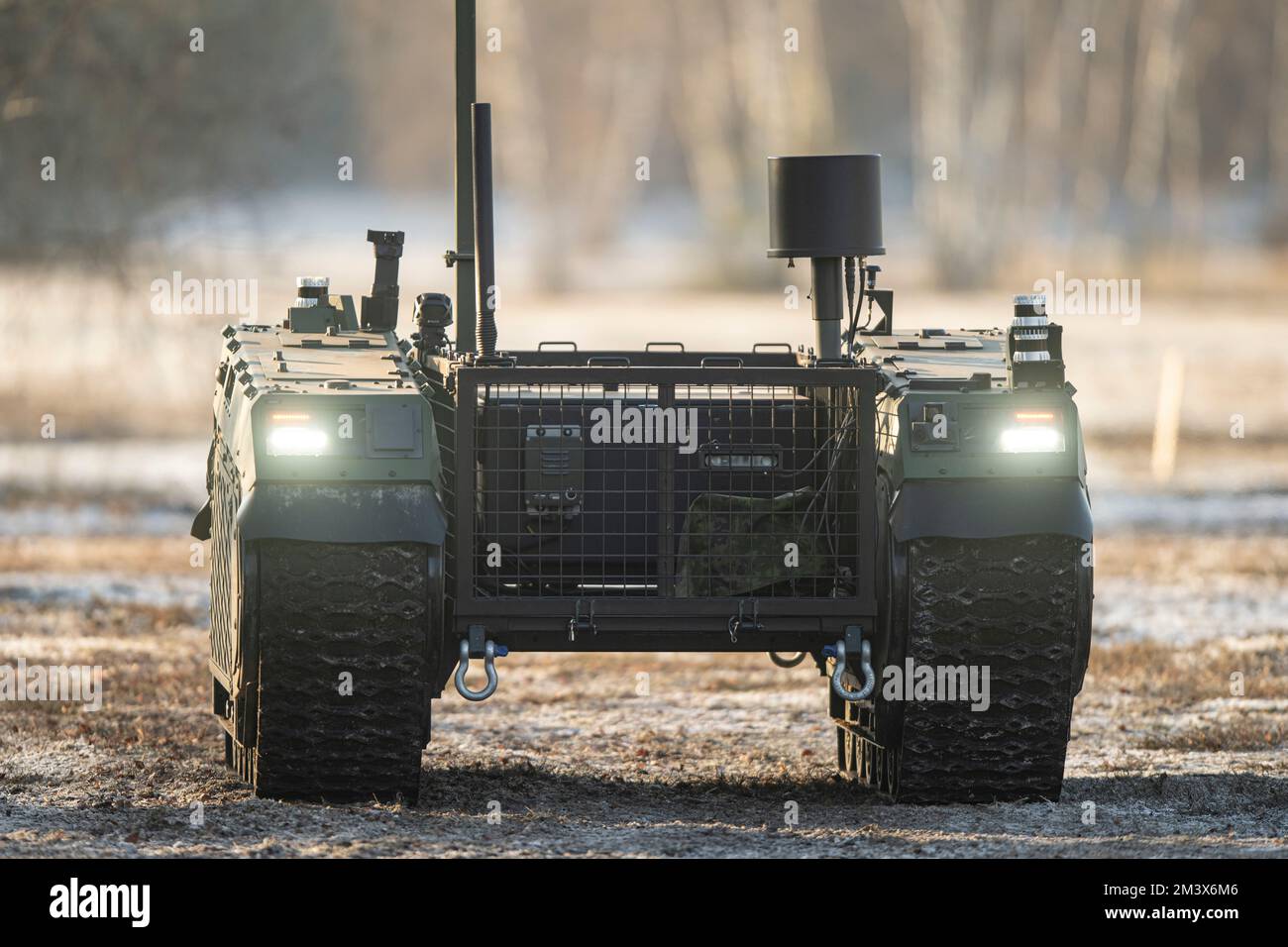 15 December 2022, Brandenburg, Brück: A THeMIS Unmanned Ground Vehicle from the manufacturer ...