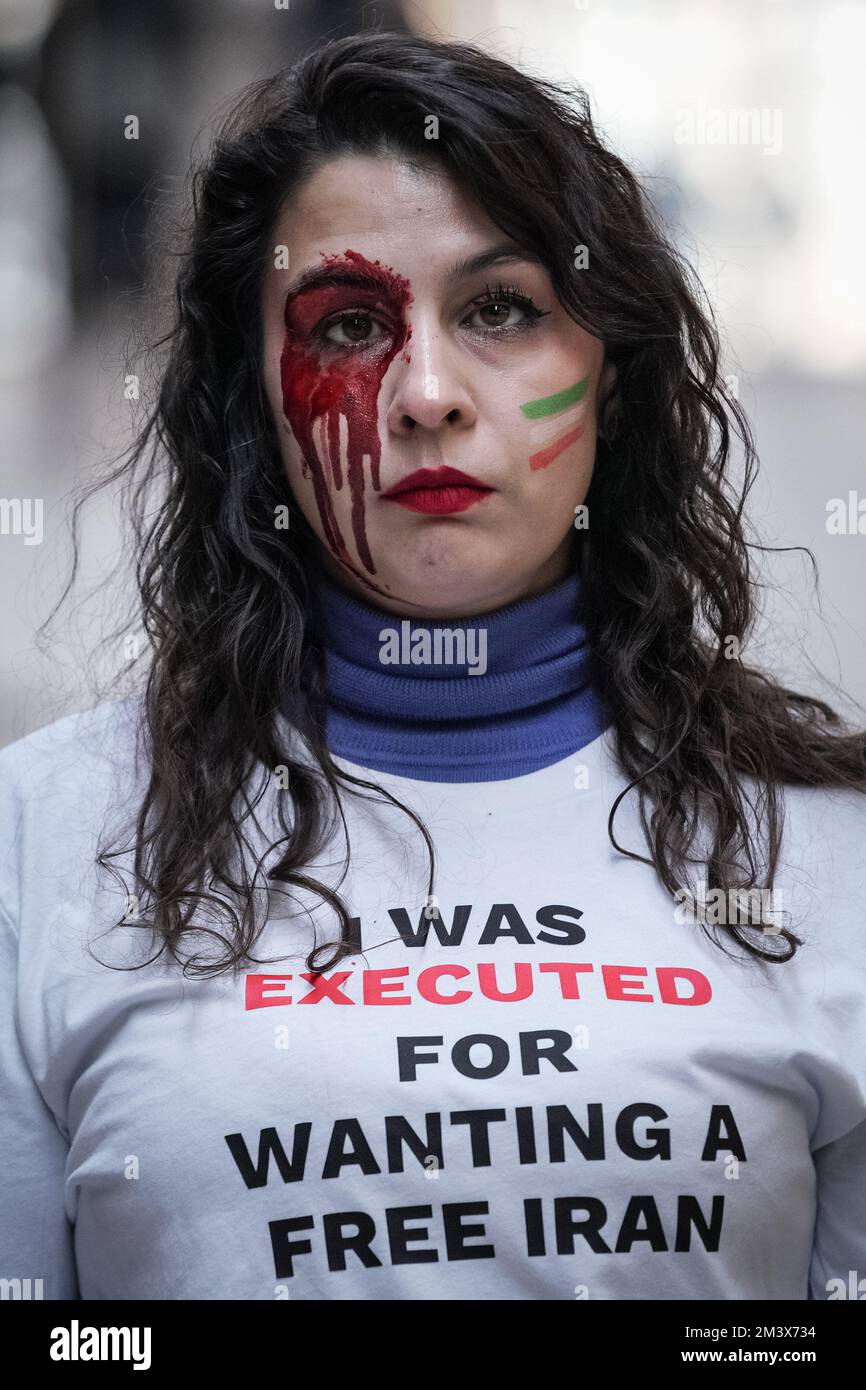 London, UK. 17th December 2022. British-Iranians demonstrate in Tate ...
