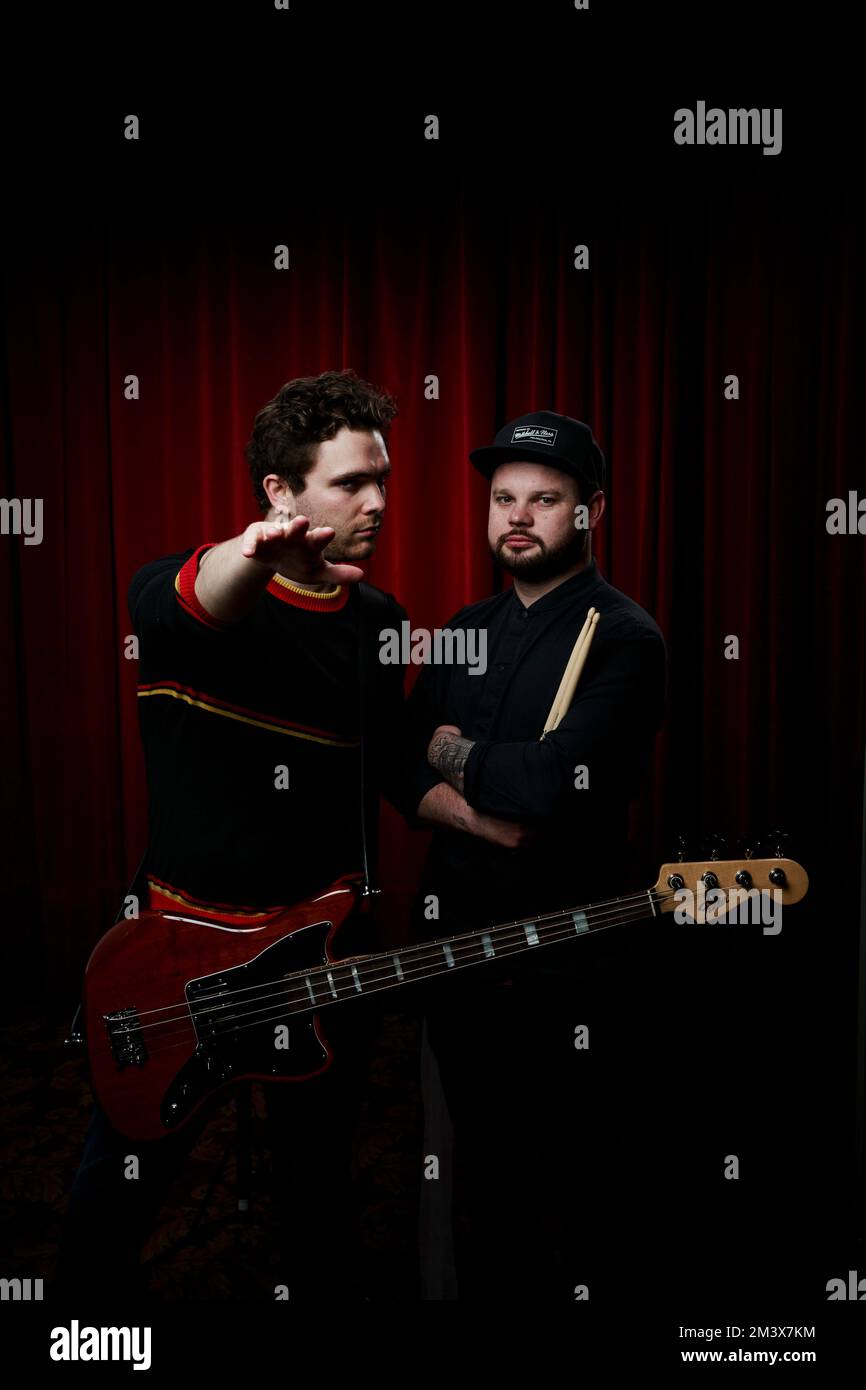 Royal blood posed hi-res stock photography and images - Alamy