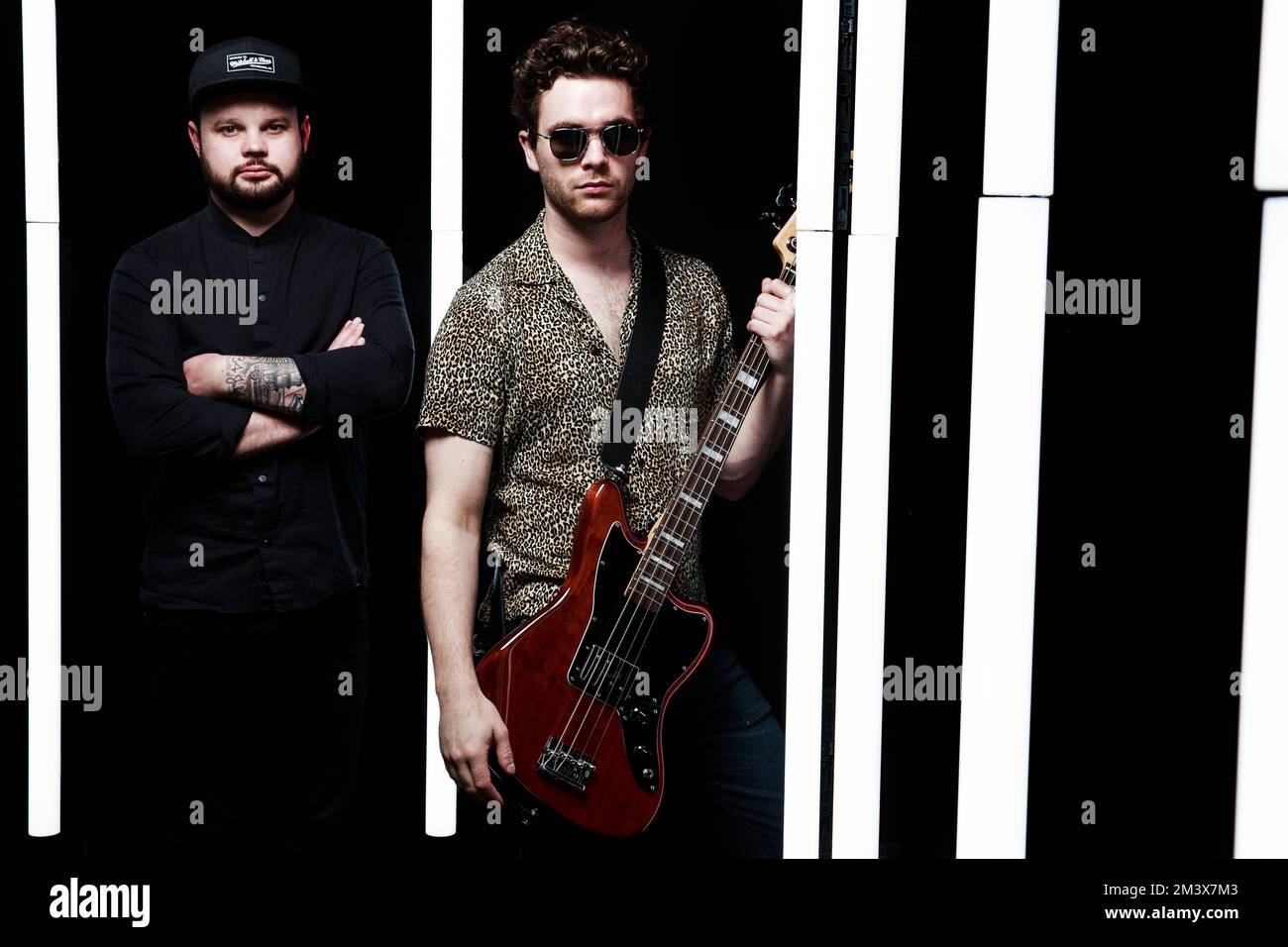 Royal blood posed hi-res stock photography and images - Alamy