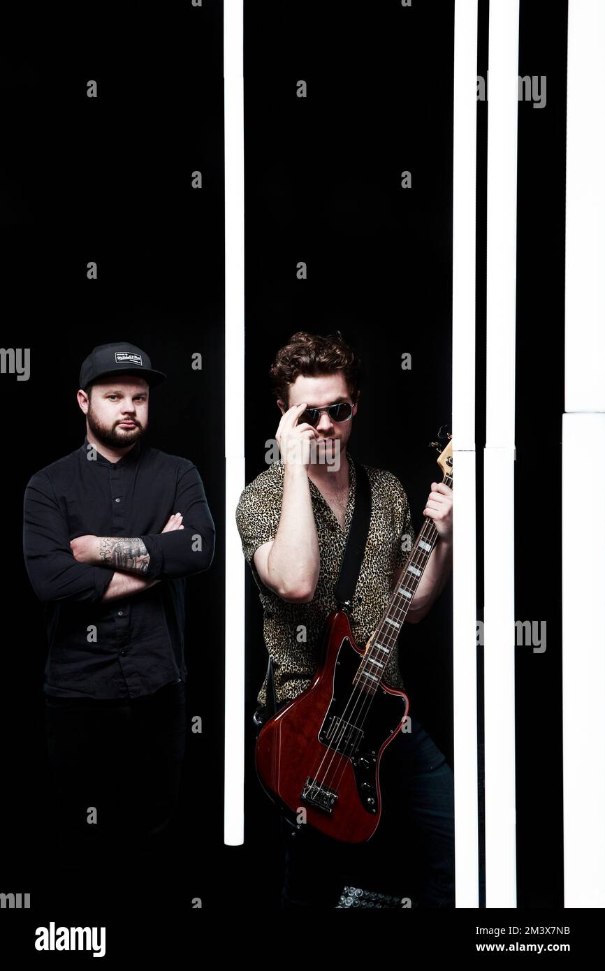 Royal blood posed hi-res stock photography and images - Alamy