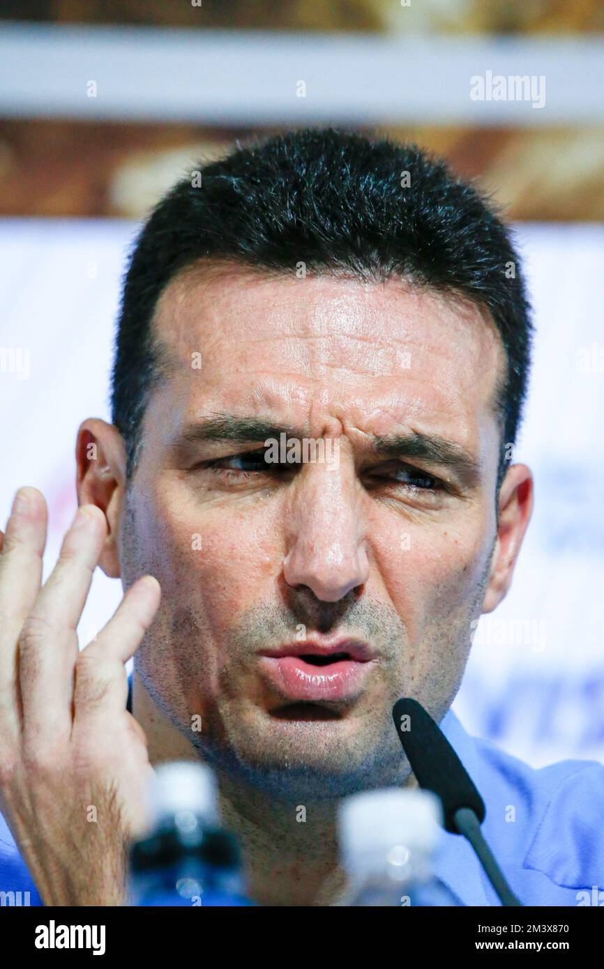 Doha, Qatar. 17th Dec, 2022. Argentina's coach Lionel Scaloni gives a ...