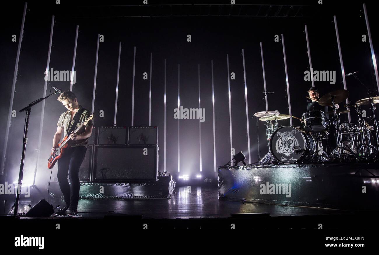 Royal blood shoot hi-res stock photography and images - Alamy