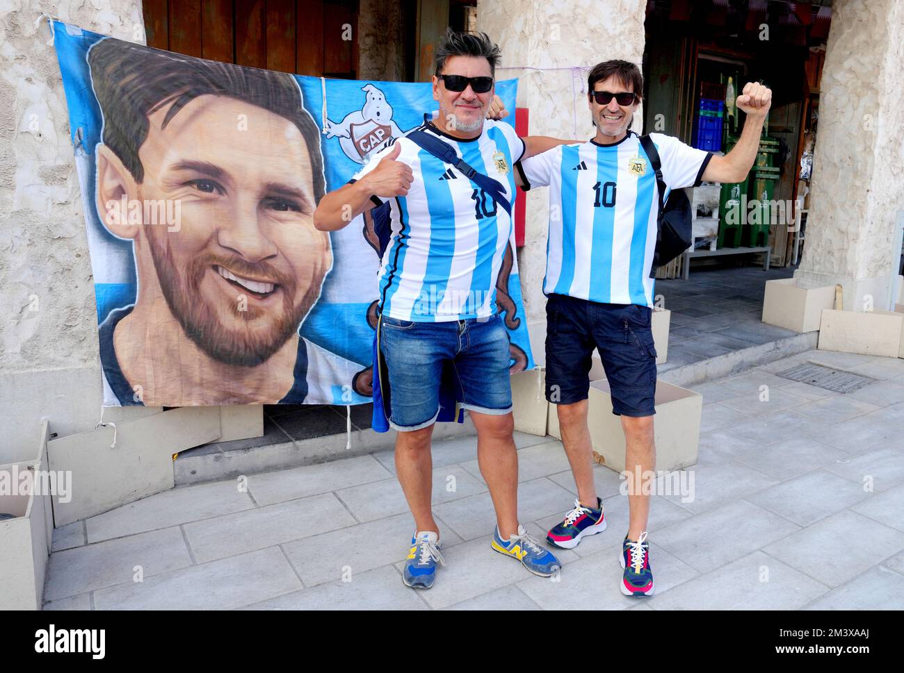 Lionel messi photo with fans hi-res stock photography and images - Alamy