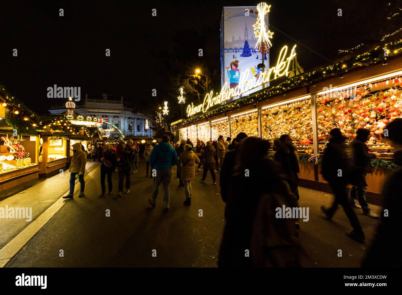 People visiting Wiener Christkindlmarkt, Rathaus Platz (City Hall ...