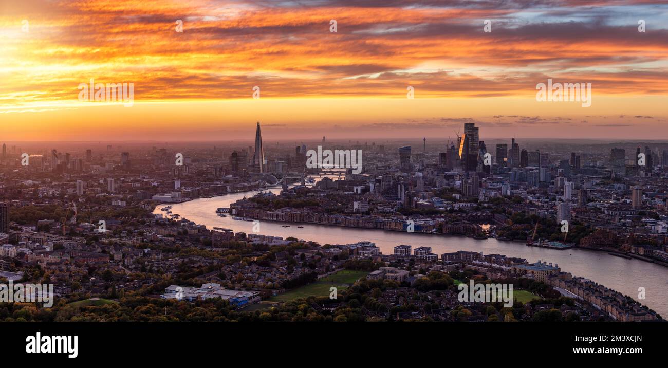 Aerial view of london at orange sunset hi-res stock photography and ...
