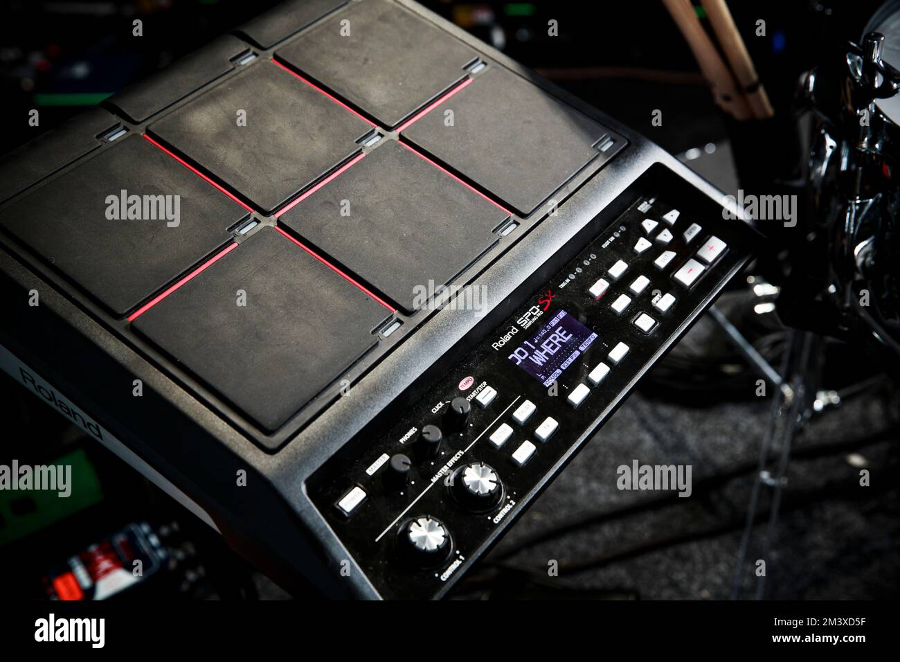 Roland sampler hi-res stock photography and images - Alamy