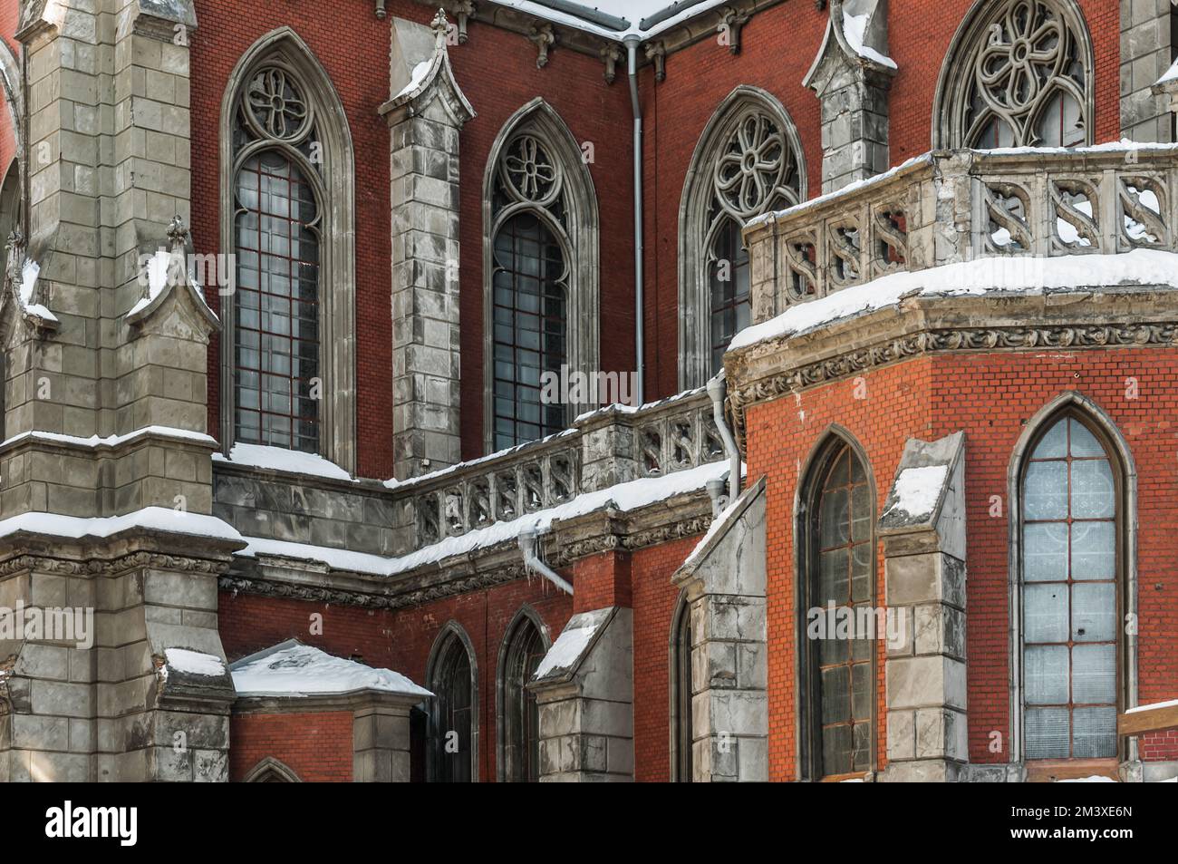Long balcony windows hi-res stock photography and images - Alamy