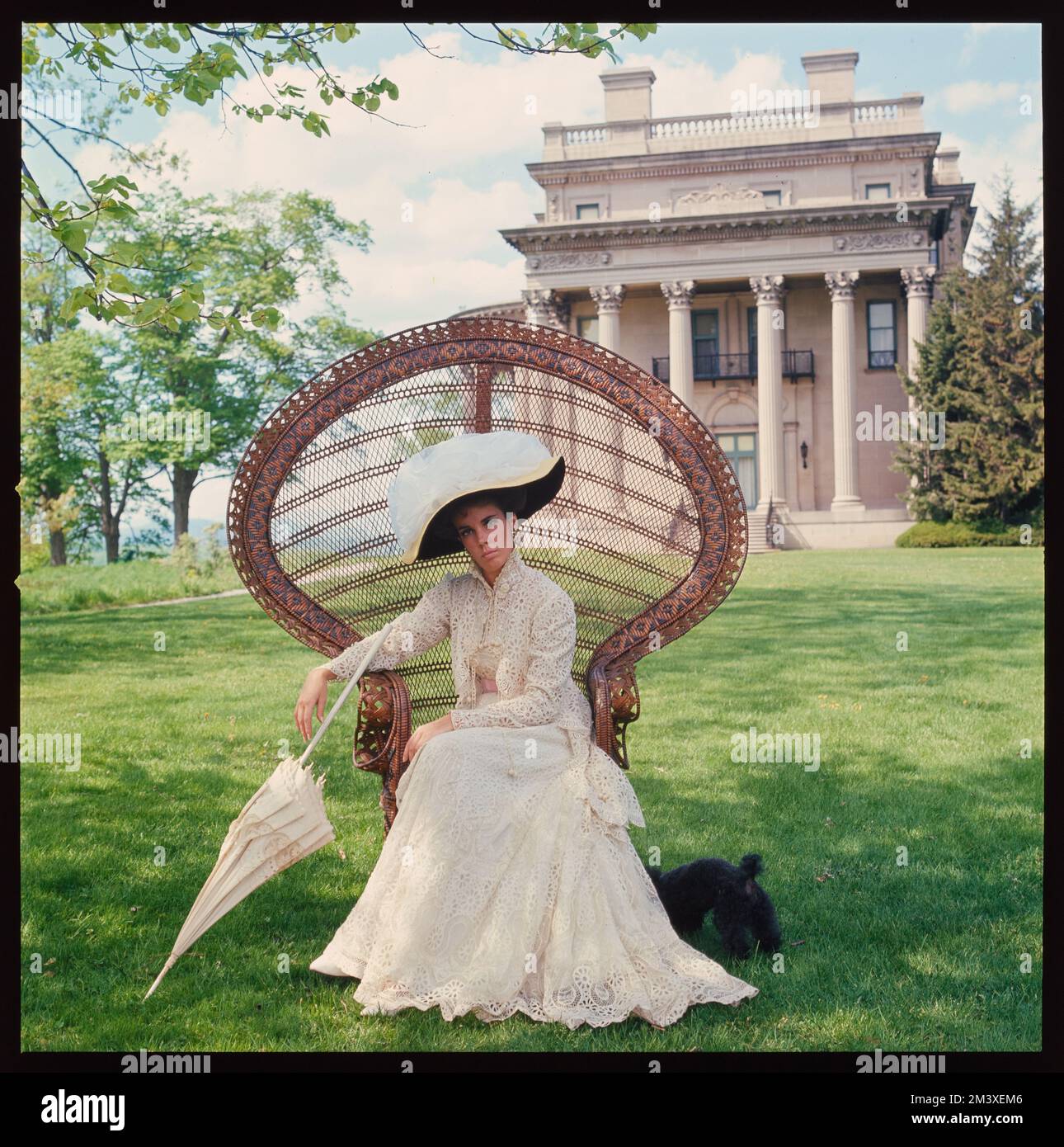 Wendy Vanderbilt, Gloria V., Mrs. Hutton, Toni Frissell, Antoinette ...