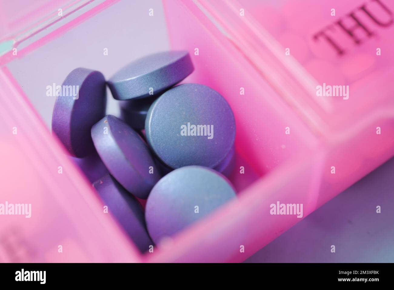 Close up open pill box hi-res stock photography and images - Alamy