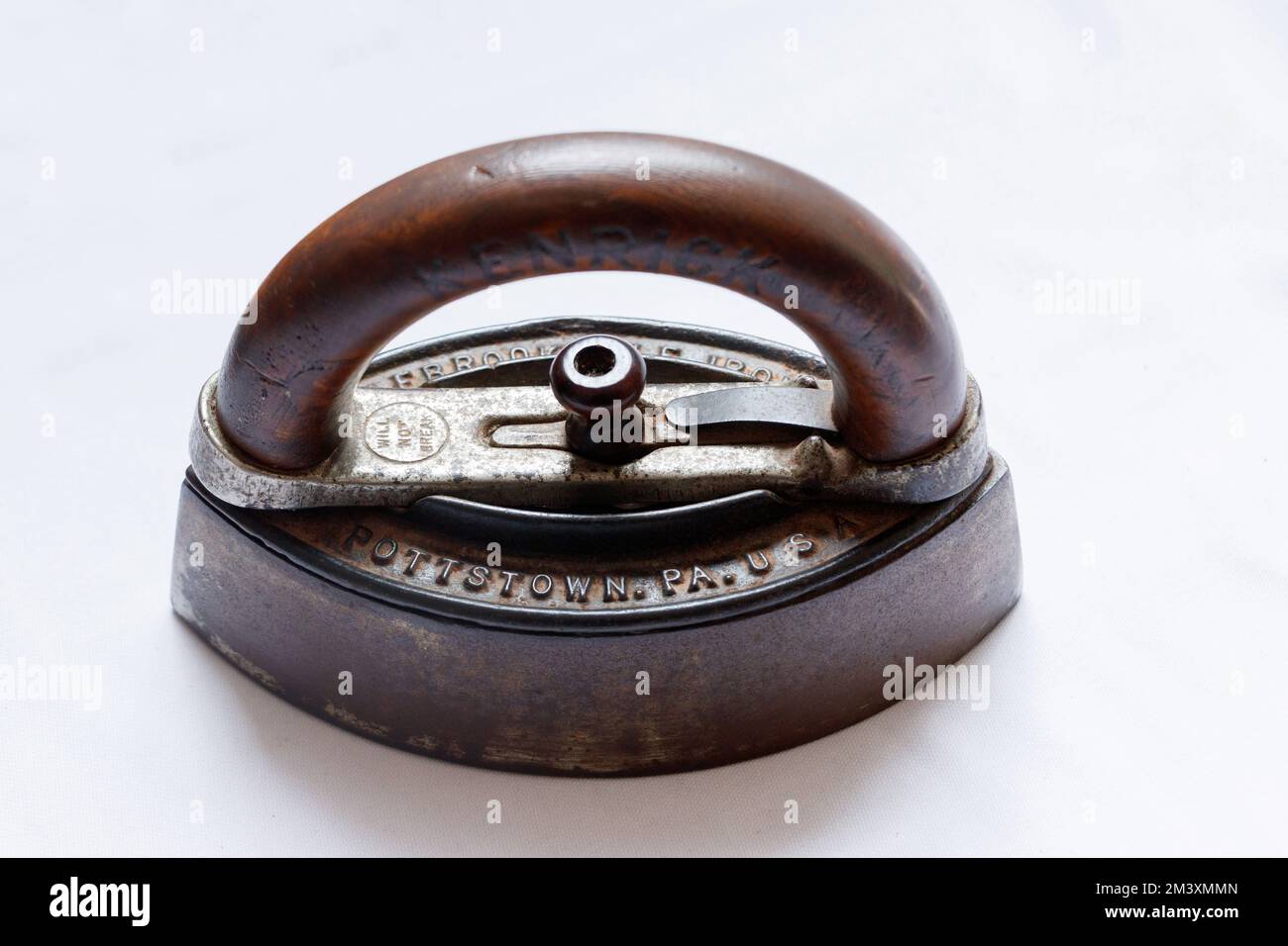 vintage colebrookdale sad or flat iron made in pottsdown usa in old ...