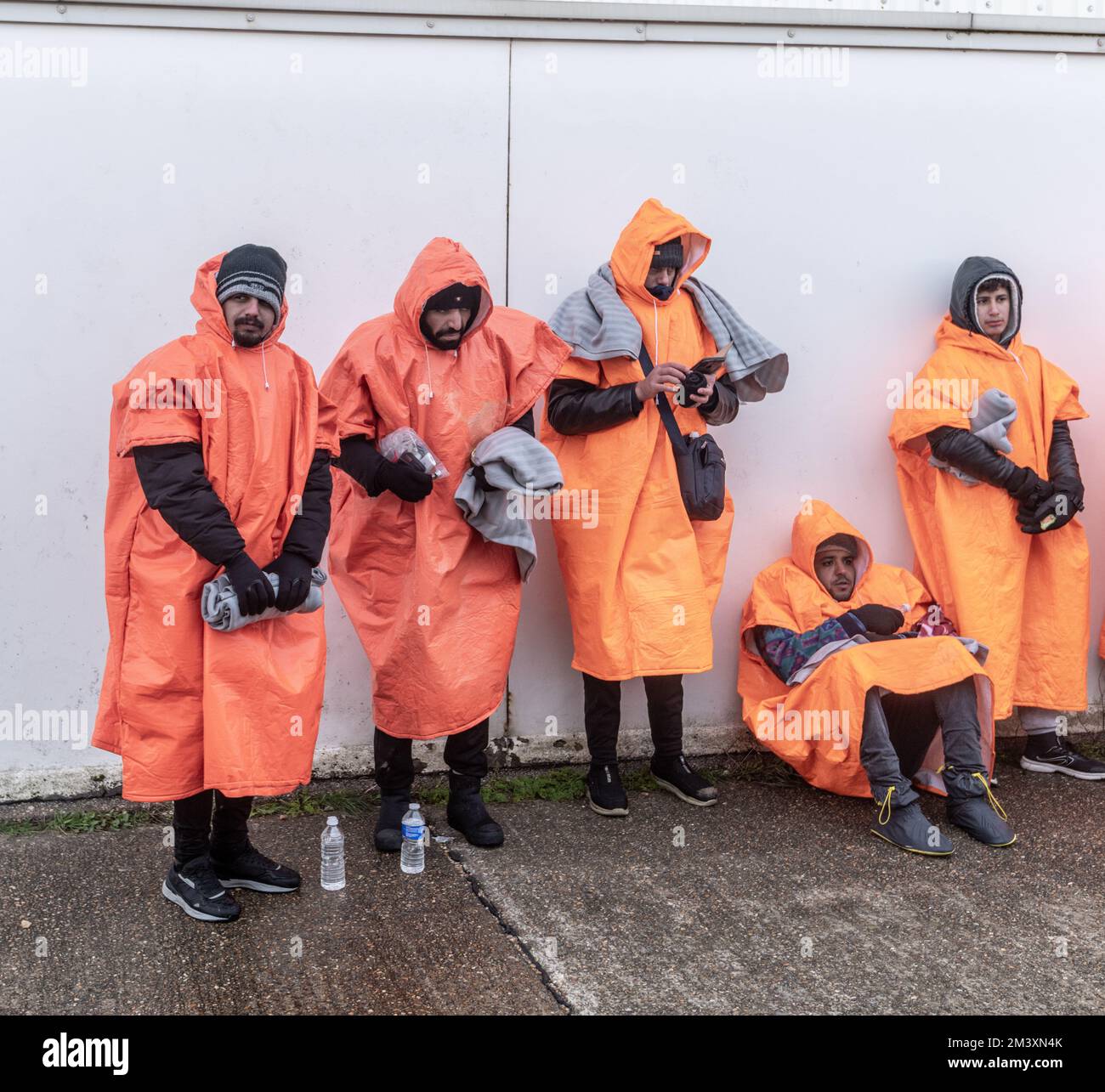 Dungess, Kent, UK. 17th Dec, 2022. Migrants arriving on the beach at ...