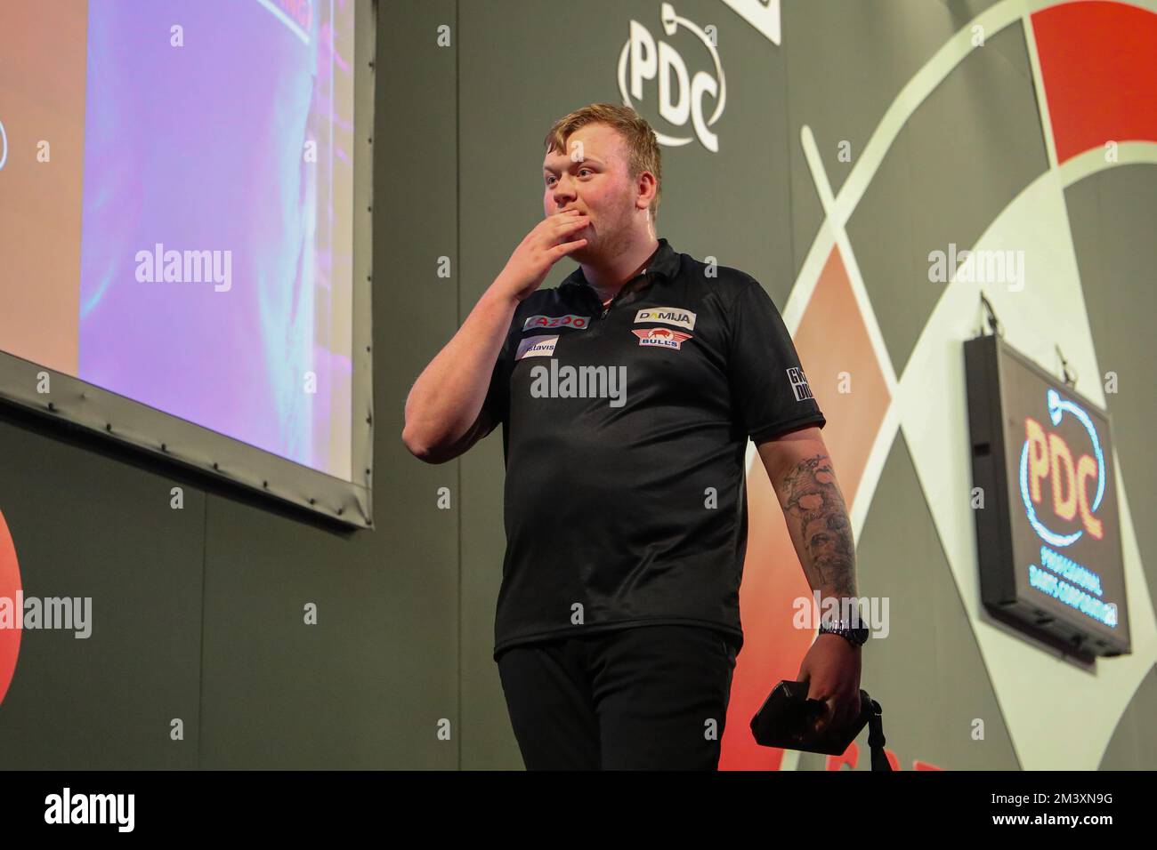 Alexandra Palace, London, UK. 17th Dec, 2022. 2022/23 PDC Cazoo World ...