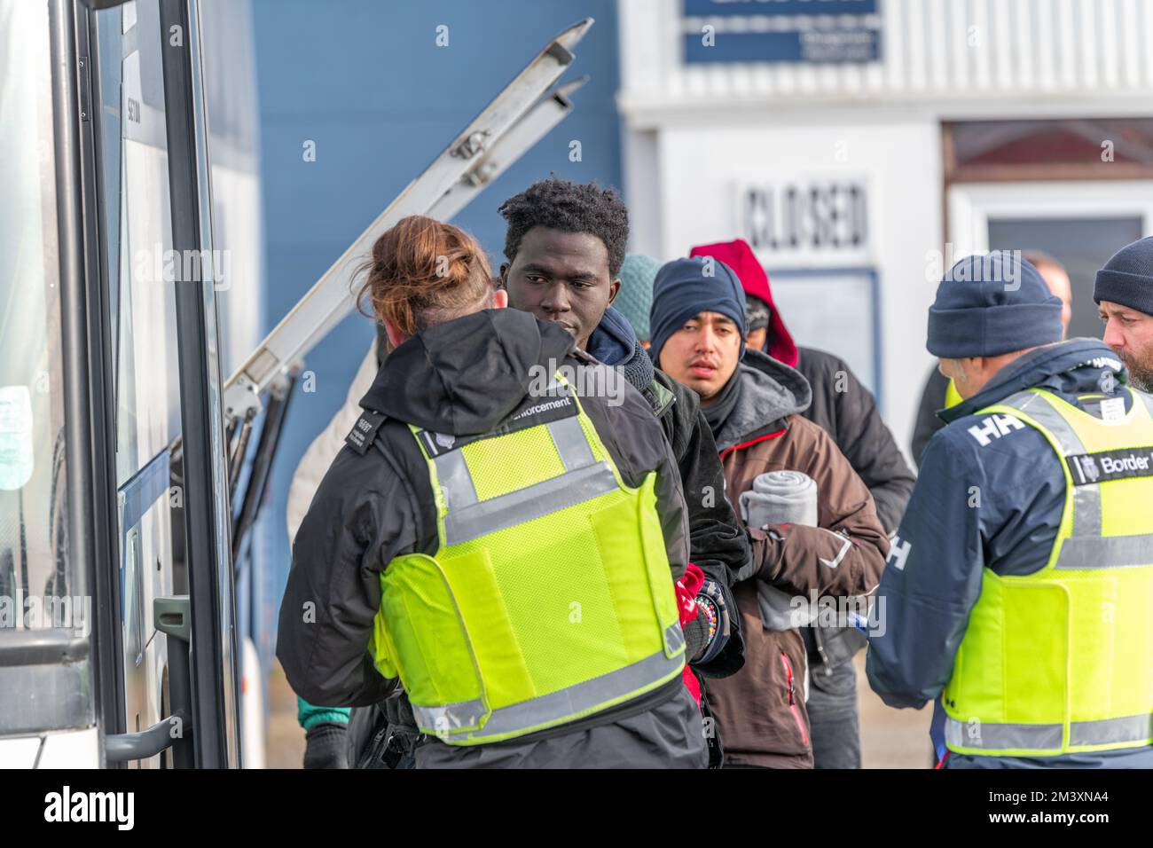 Dungess, Kent, UK. 17th Dec, 2022. Migrants arriving on the beach at ...