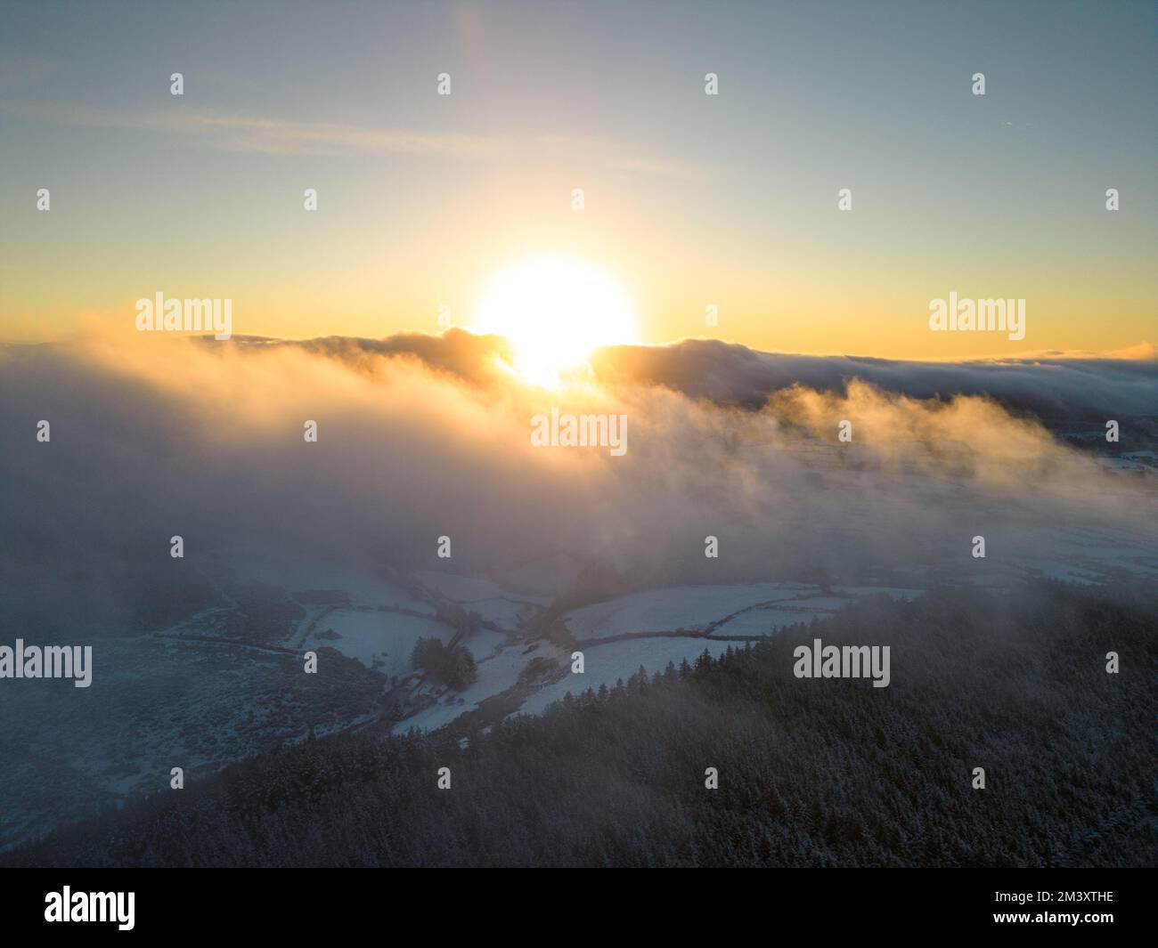 Freezing fog and snow cover in the Dublin Mountains at sunset Stock ...