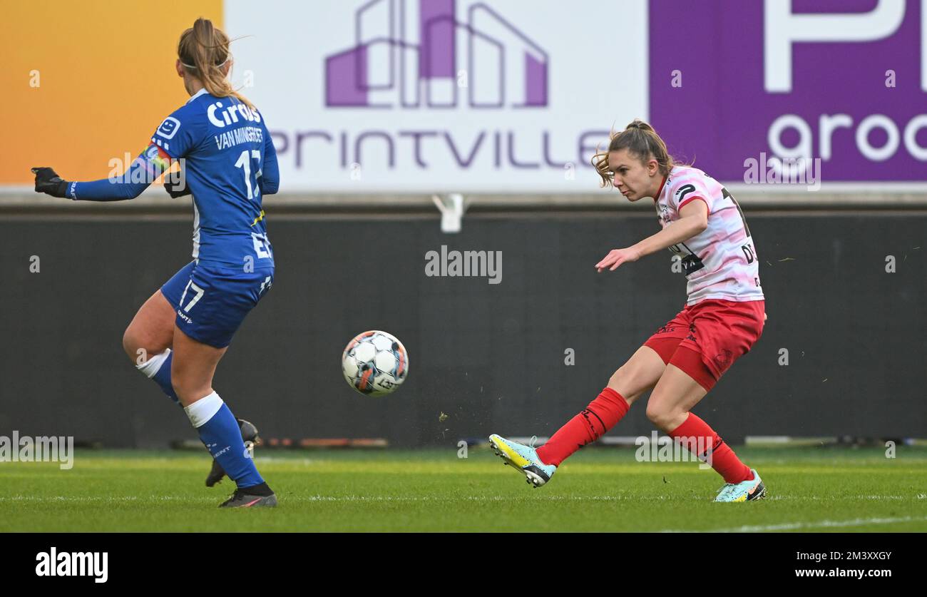 Gent, Belgium. 17th Dec, 2022. Talitha De Groote (17) of Zulte-Waregem ...