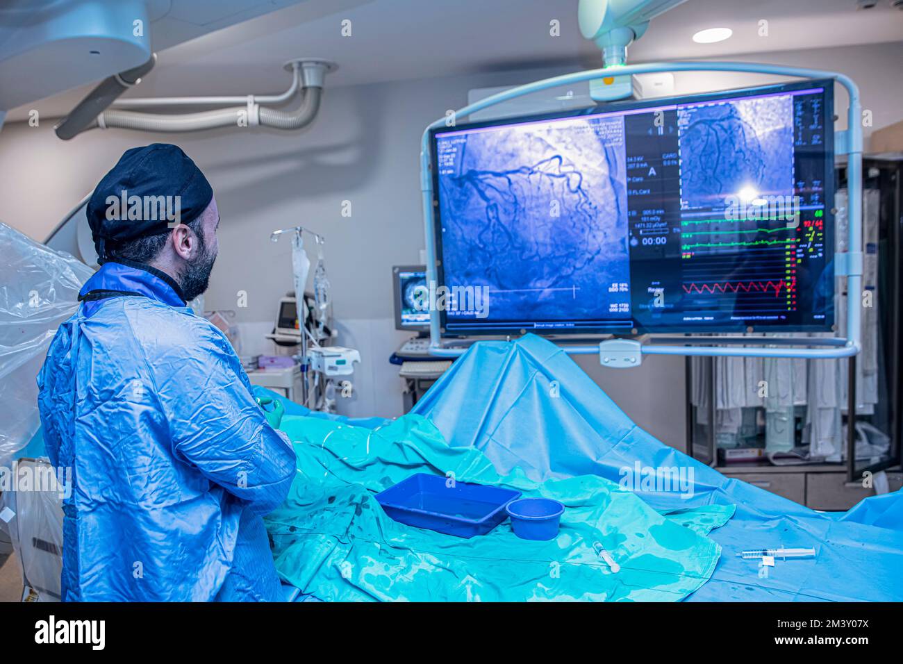 Open heart surgery icon hi-res stock photography and images - Alamy