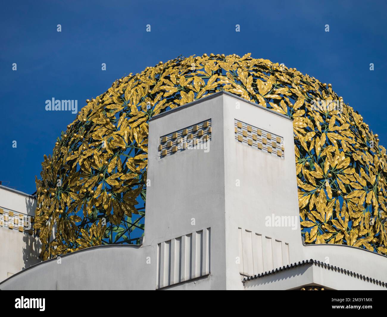 Vienna art deco hi-res stock photography and images - Alamy