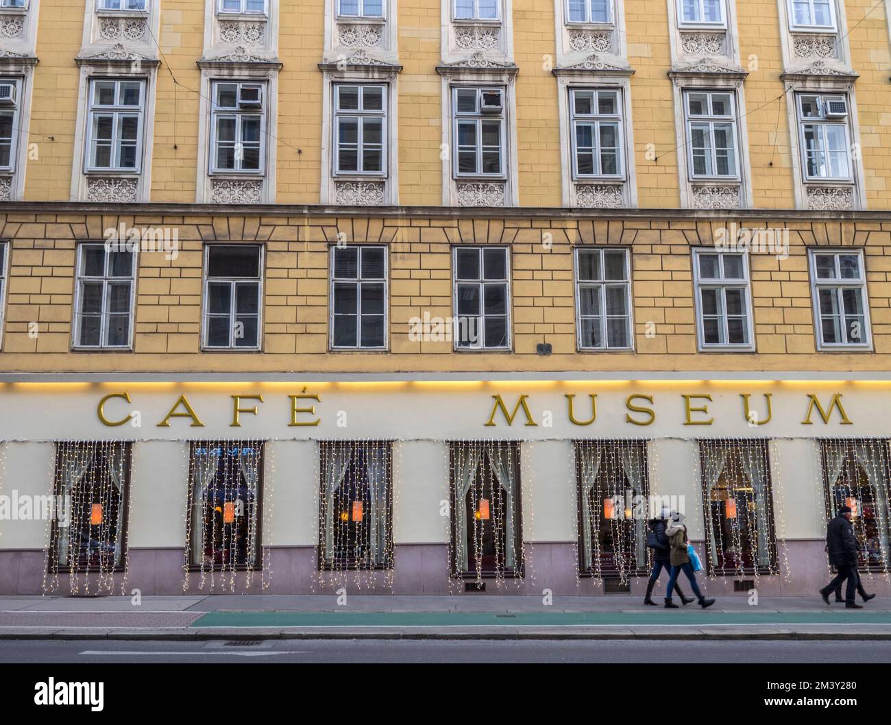 The Museum Cafe at Christmas, Vienna, Austria Stock Photo - Alamy