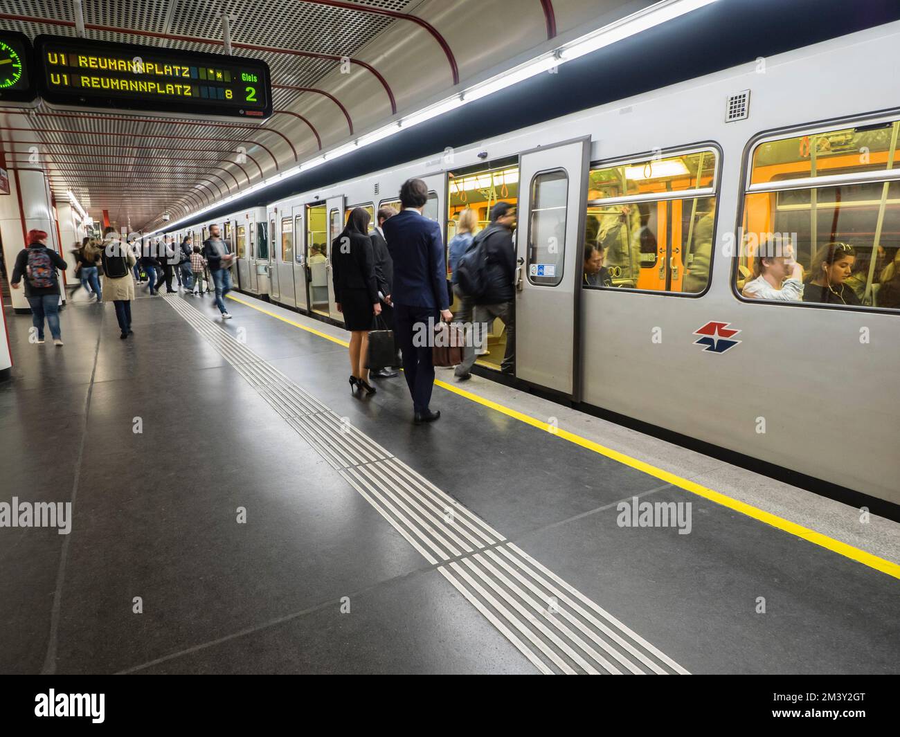 U-bahn train, Karlsplatz interchange, Vienna, Austria, Europe Stock ...