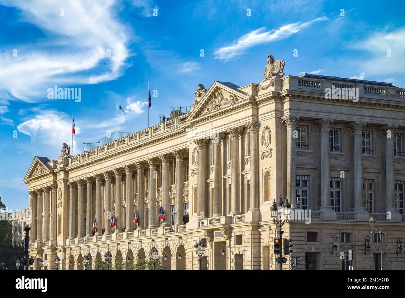 Paris, ancient building on the place de la Concorde Stock Photo - Alamy